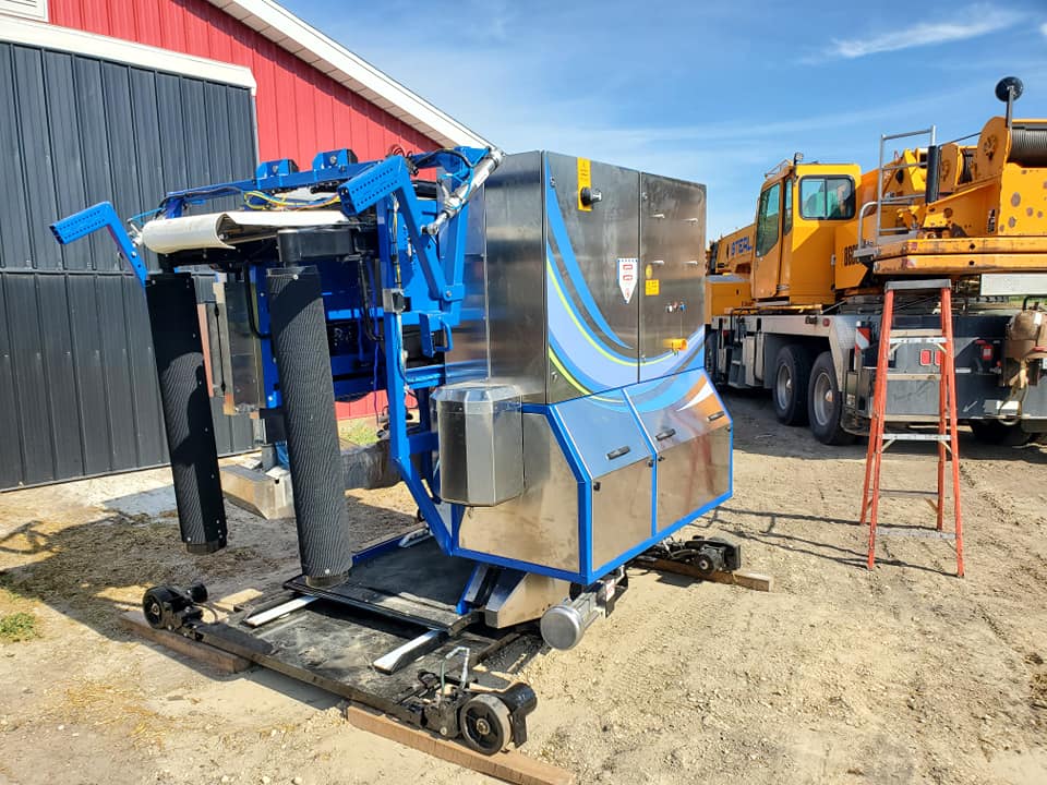 Robomax being installed in Manitoba – Milkomax Solutions laitières